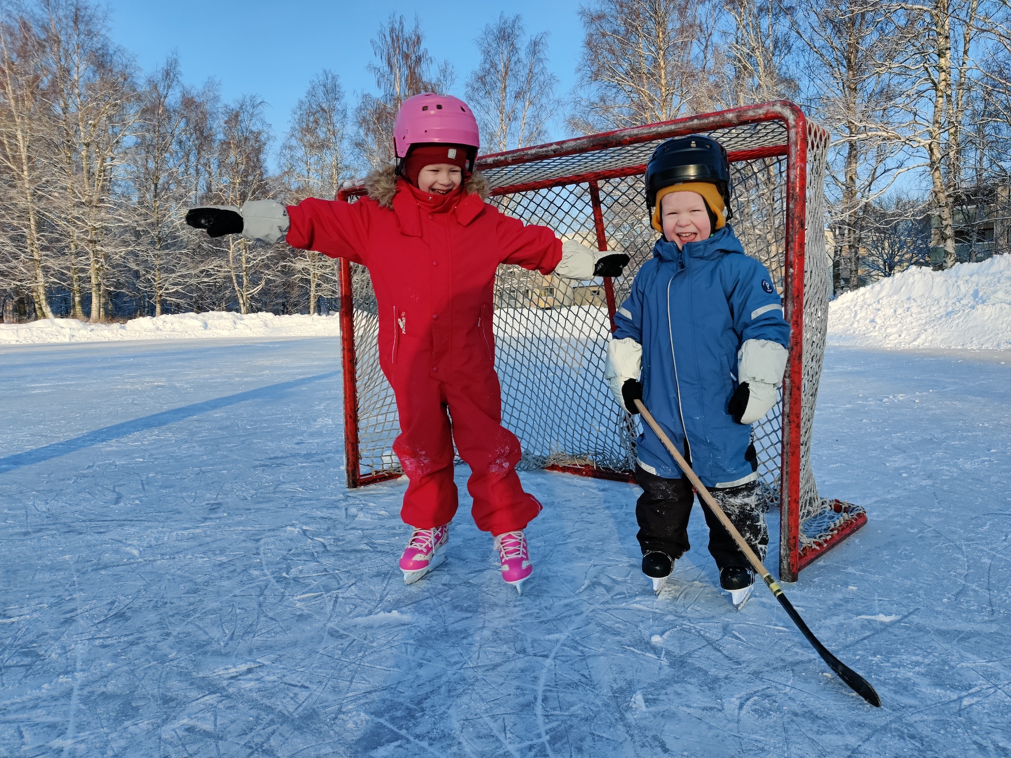 "Ulkojäillä luistelu on kivaa yhteistä perhetekemistä" - SkatingFinland