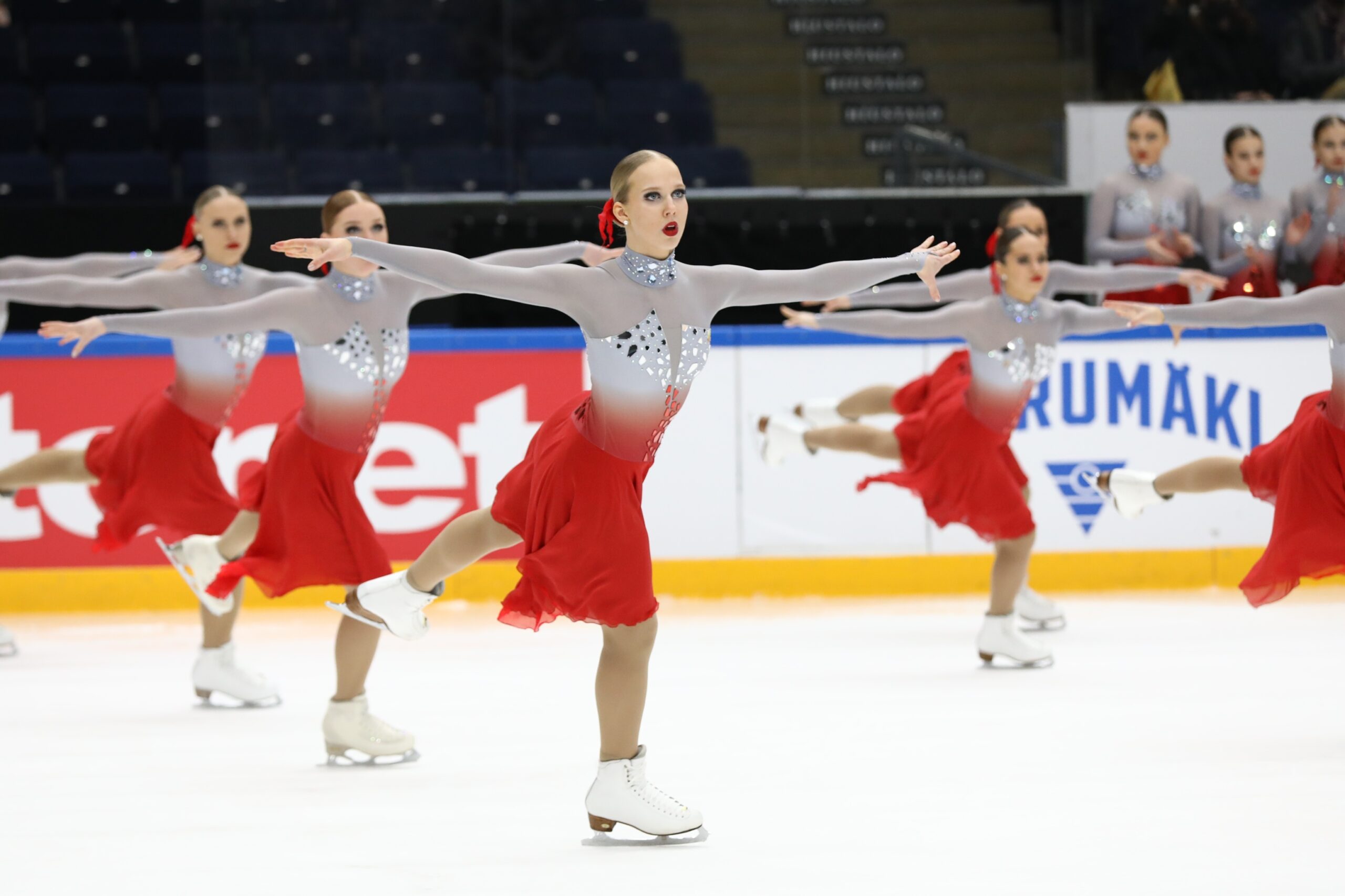 Team Fintastic ja Musketeers valmiina junioreiden MM-jäälle