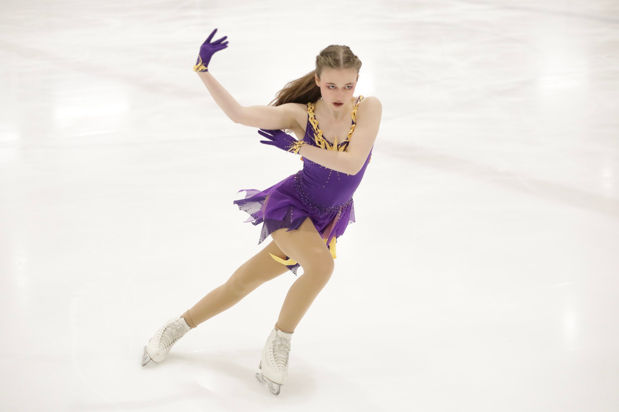 Yksinluistelija Millie Colling nauttii nykyään soolojäätanssista