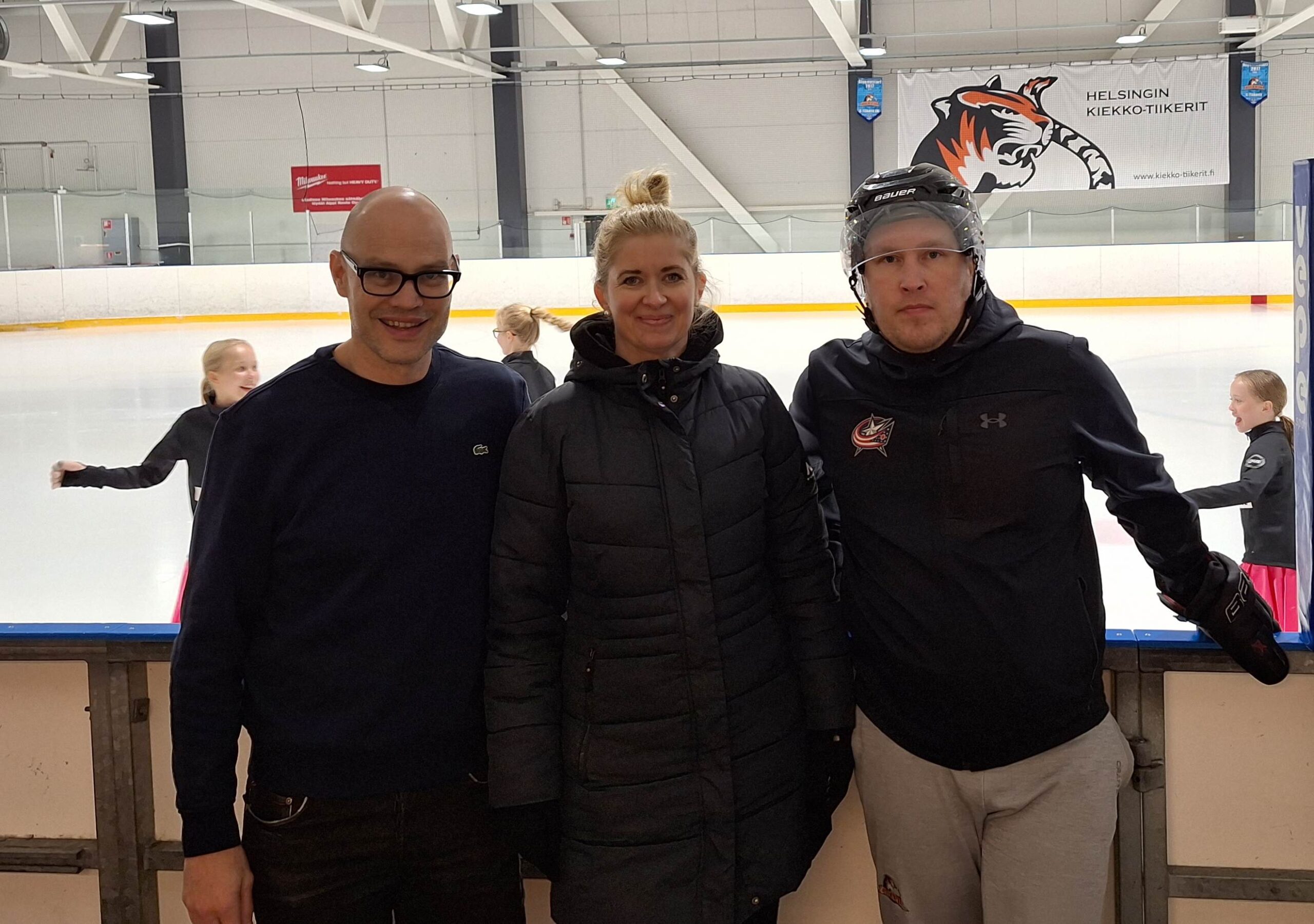 Jarkko Ruutu kutsui taitoluistelu- ja jääkiekkoseuran samalle jäälle I ...